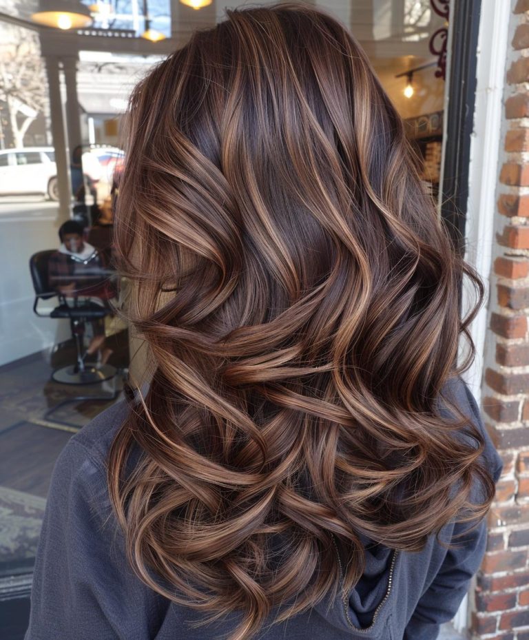 40 Charmante Frisuren mit Curtain Bangs für Jeden Haartyp